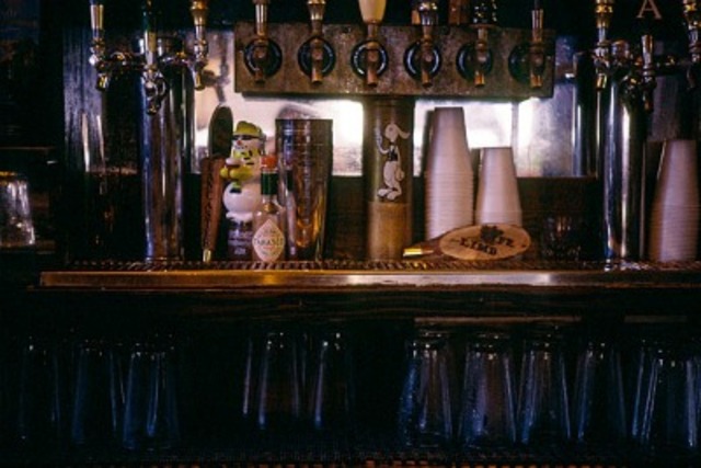 End of Daylight Savings: Just Means More Time To Spend At The Bar | DCist