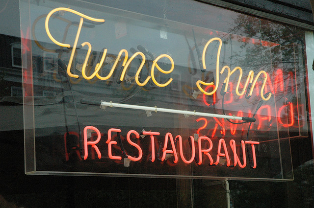 Tune Inn to Reopen on November 4 | DCist