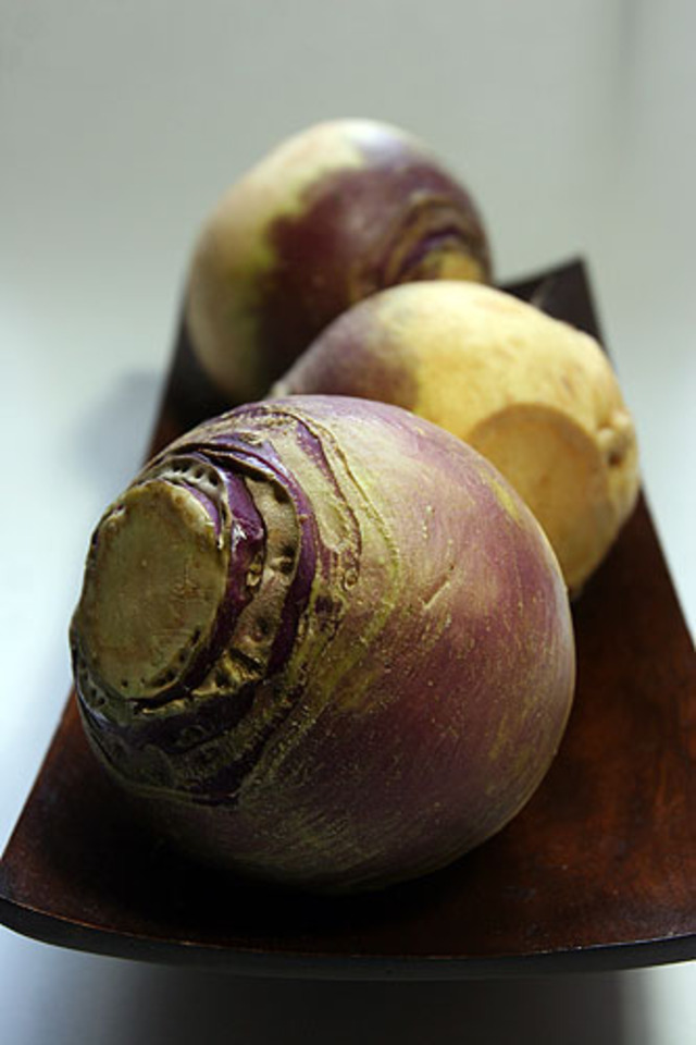Season’s Eatings: Glazed Rutabaga and Turnips with Rosemary, Thyme, and ...