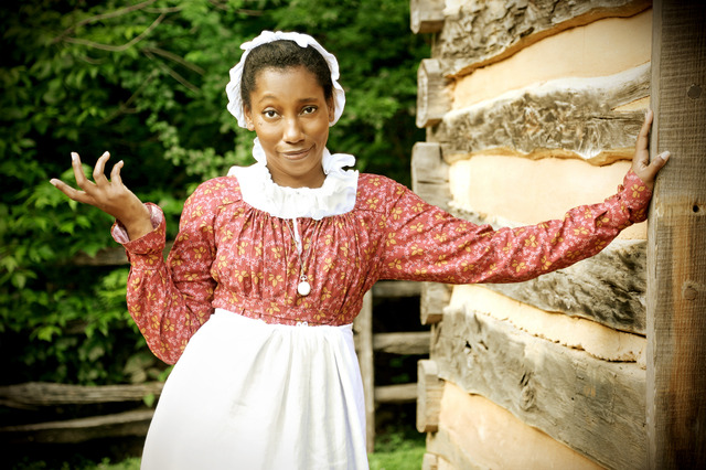 Ask A 'Living History' Actor: Ask A Slave's Azie Mira Dungey On Her New ...