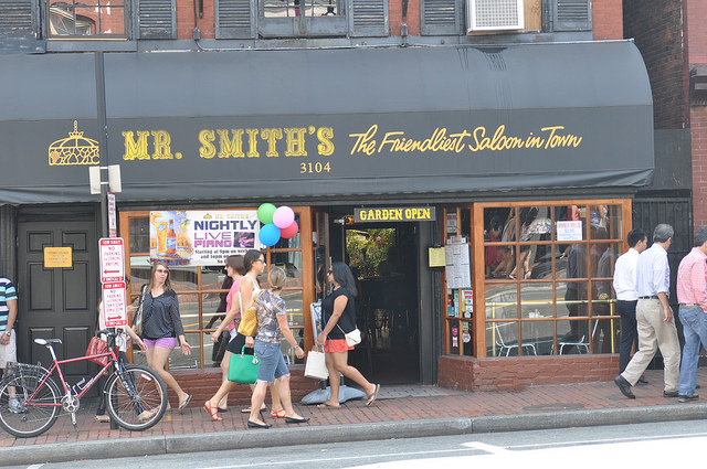 Mr. Smith's of Georgetown Auctioning Off All Of Their Stuff | DCist