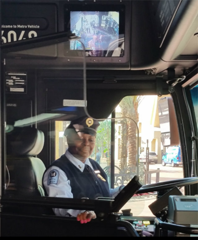 Metro Will Test Surveillance Monitors On X2 Buses | DCist