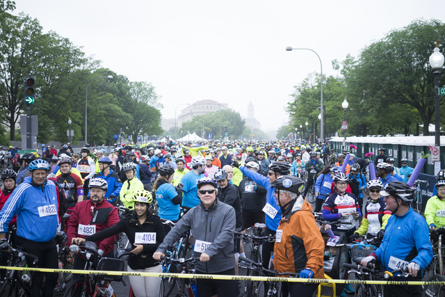 Photos: Thousands Cycled Through The Rain During Inaugural D.C. Bike ...