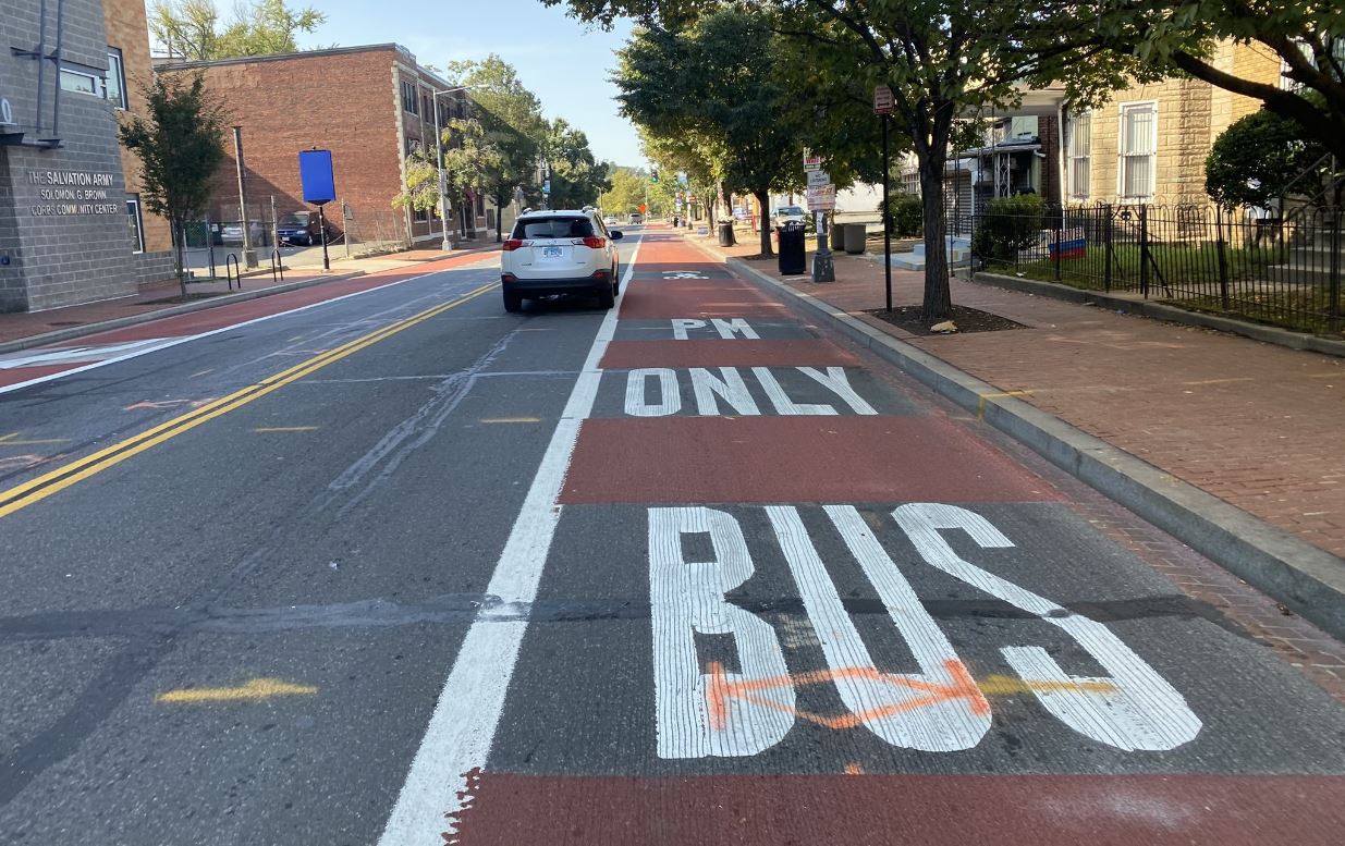 DC To Fine Drivers Who Stop In Bus-Only Lanes Starting Nov 15