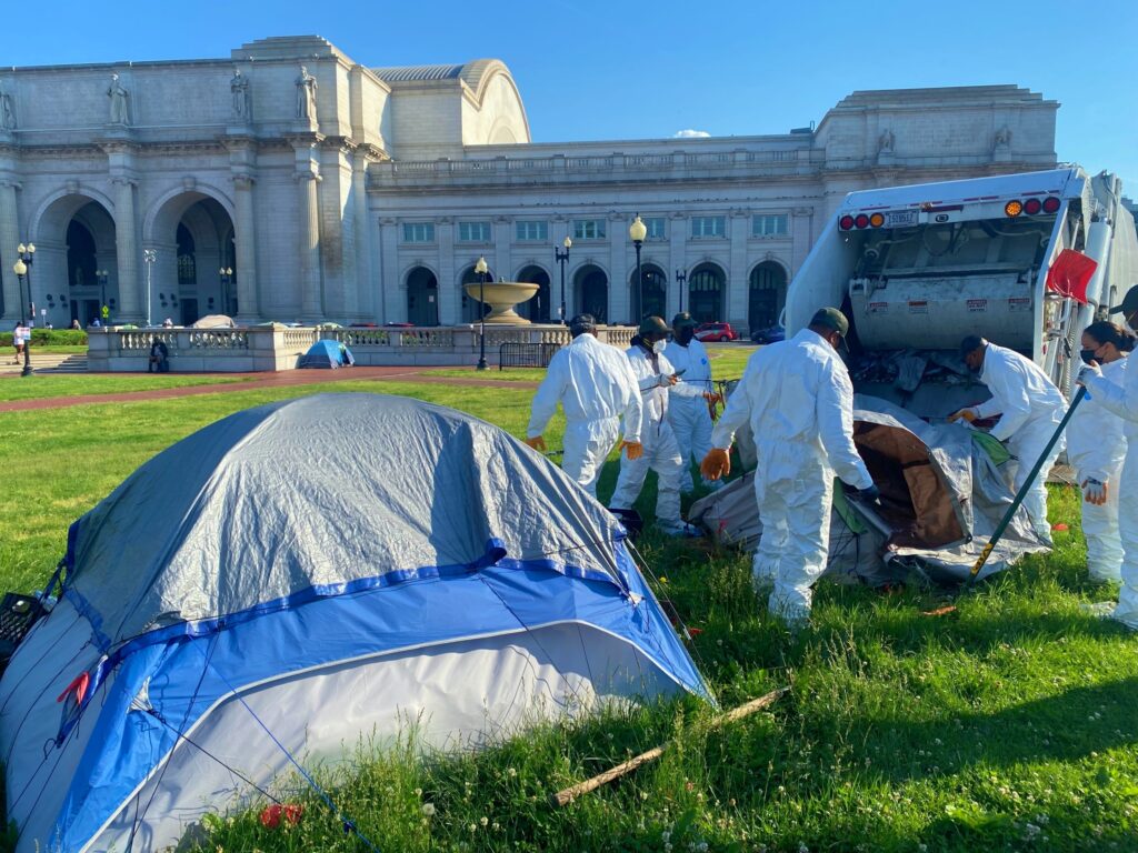 National Park Service Clears Homeless Encampments Outside Union Station ...