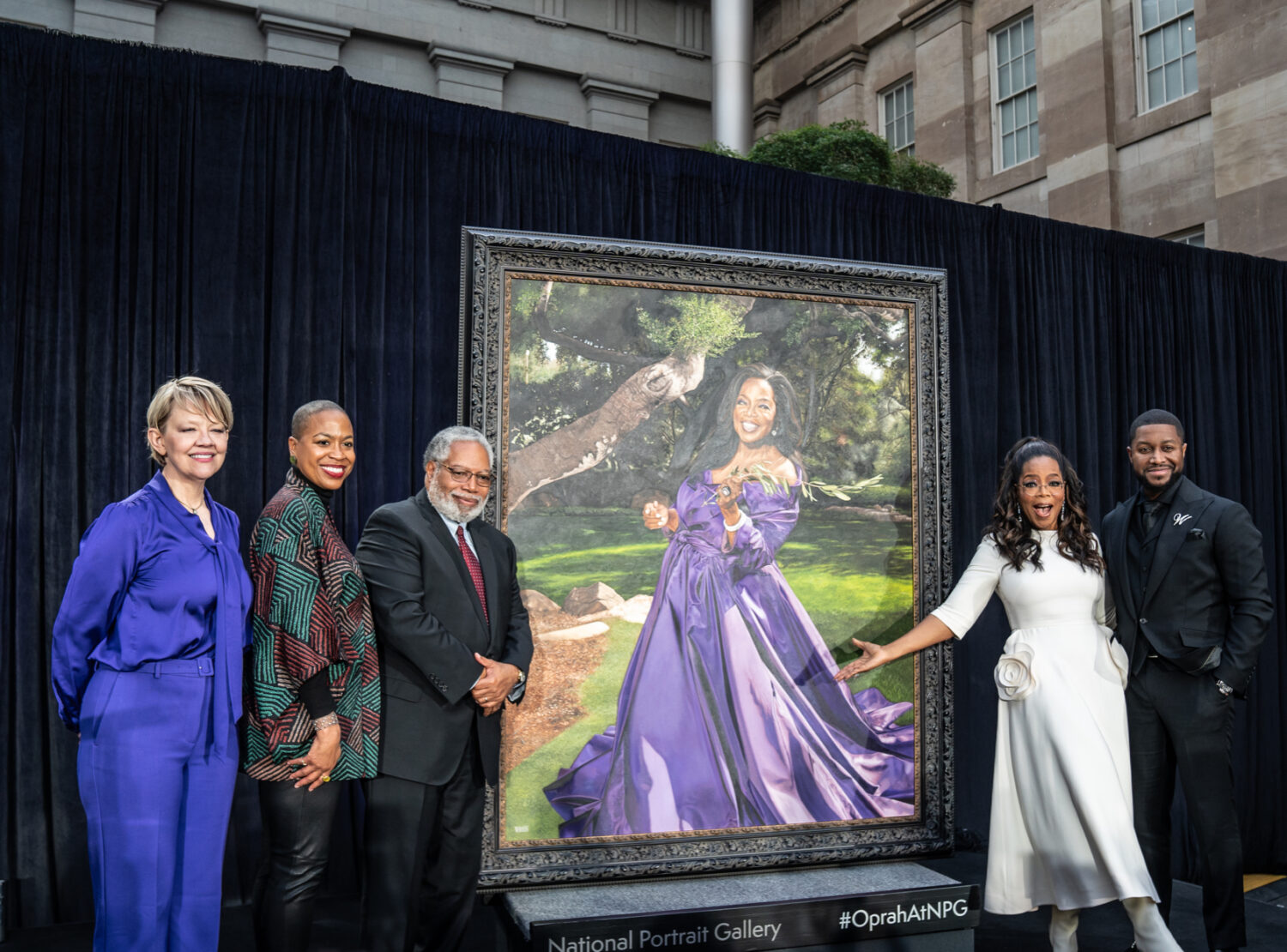 Oprah Winfrey Portrait Unveiled In D.C. At The National Portrait ...